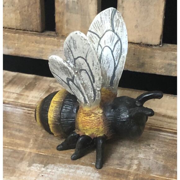 Accents | Realistic Resin Bumble Bee Honey Bee Bumblebee Farmhouse ...